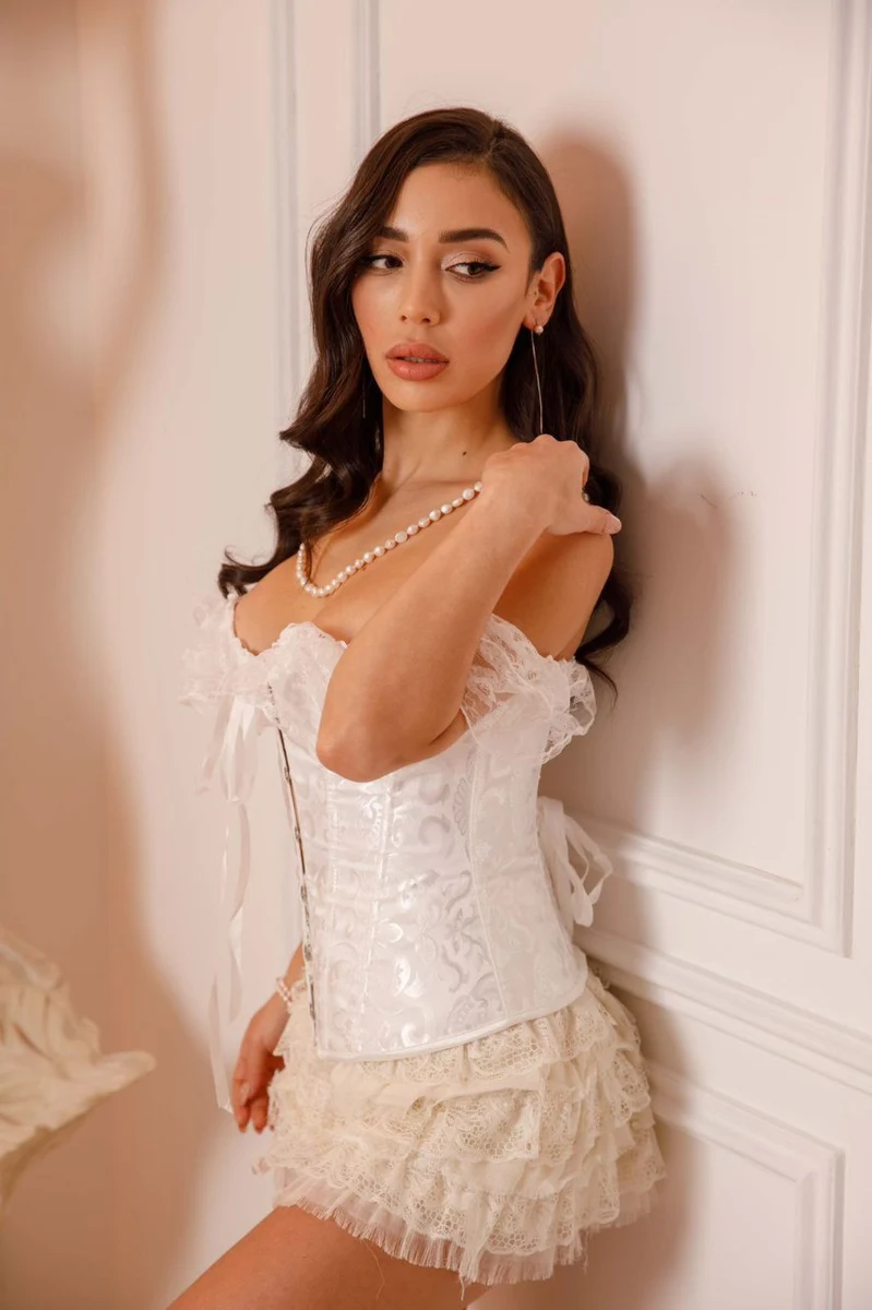 Belen - Exquisite Latin Escort in Dubai | GFE, Couples & More
